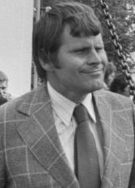 Bruce Glover (Movie Actor) - Bio, Birthday, Family, Age & Born ...